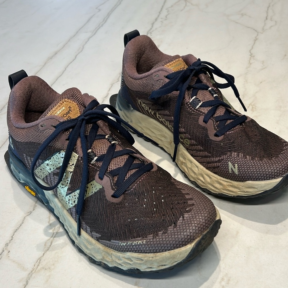 New Balance Vibram Trail Running Shoes (Size 7.5) - Gem